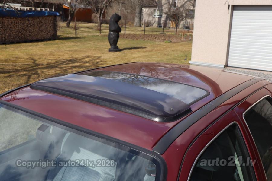 Red Ford Sierra 1991 in Valga, with an engine capacity of 2.50 L and mileage of 0 thousand km for 5000 €, photo 22 on AUTOMOTO.COM.LV