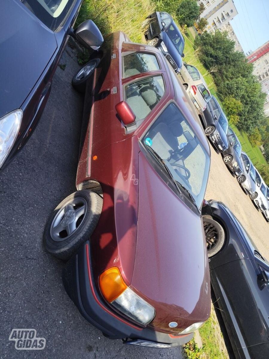 Ford Sierra 1989 Viļņa, ar dzinēja tilpumu 1.60 L un nobraukumu 43 tūkst. km par 1250 €, foto 8 vietnē AUTOMOTO.COM.LV