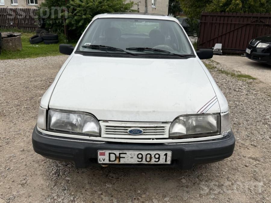 White Ford Sierra 1990 in Kuldiga, with an engine capacity of 2.00 L and mileage of 49 thousand km for 1350 €, photo 3 on AUTOMOTO.COM.LV