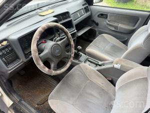 White Ford Sierra 1990 in Kuldiga, with an engine capacity of 2.00 L and mileage of 49 thousand km for 1350 €, photo 9 on AUTOMOTO.COM.LV