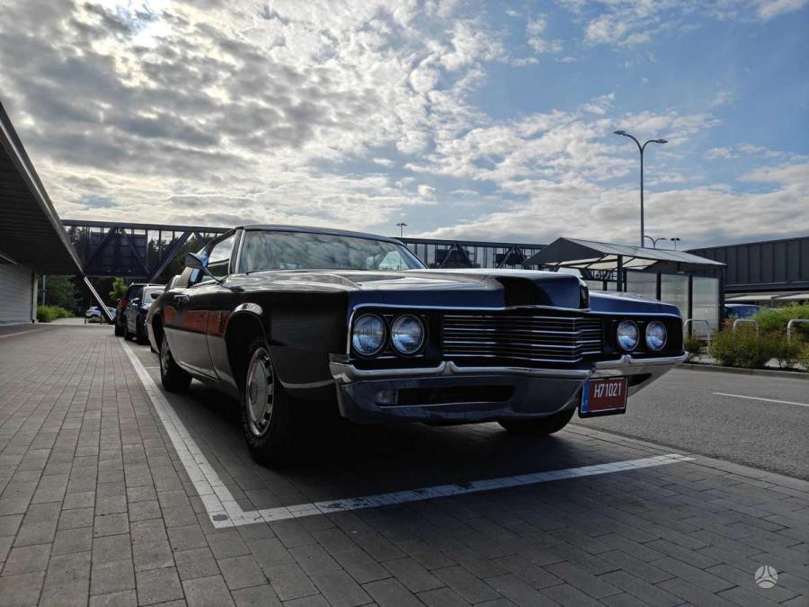Black Ford Thunderbird 1971 in Vilnius, with an engine capacity of 7.03 L and mileage of 105 thousand km for 15000 €, photo 1 on AUTOMOTO.COM.LV