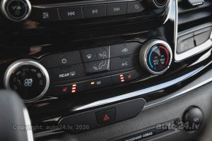 Melns Ford Tourneo 2022 Tartu, ar dzinēja tilpumu 2.00 L un nobraukumu 60 tūkst. km par 36900 €, foto 25 vietnē AUTOMOTO.COM.LV