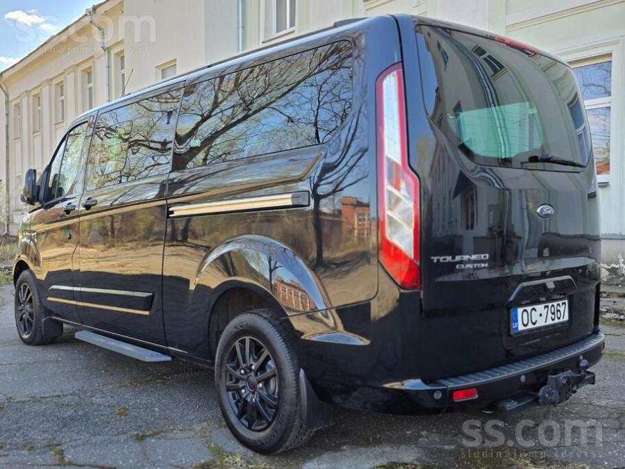 Melns Ford Tourneo 2014 Daugavpils, ar dzinēja tilpumu 2.20 L un nobraukumu 179 tūkst. km par 19970 €, foto 5 vietnē AUTOMOTO.COM.LV