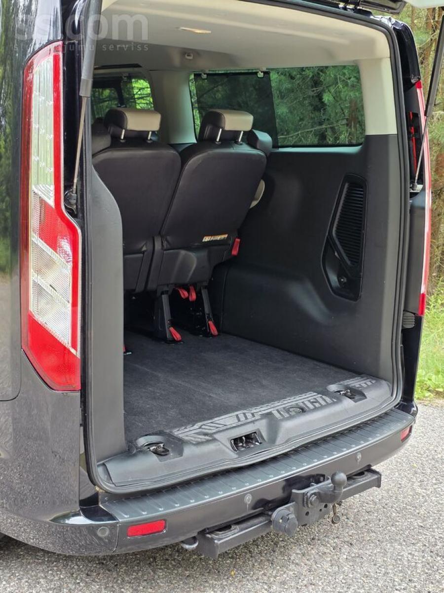 Melns Ford Tourneo 2014 Daugavpils, ar dzinēja tilpumu 2.20 L un nobraukumu 179 tūkst. km par 19970 €, foto 20 vietnē AUTOMOTO.COM.LV