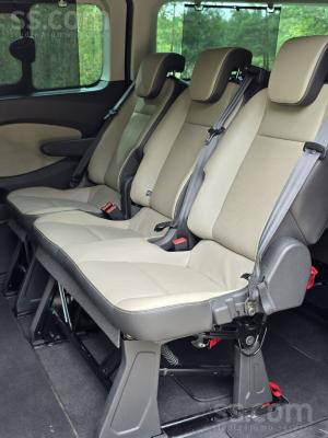 Melns Ford Tourneo 2014 Daugavpils, ar dzinēja tilpumu 2.20 L un nobraukumu 179 tūkst. km par 19970 €, foto 23 vietnē AUTOMOTO.COM.LV