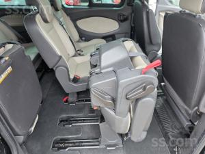 Melns Ford Tourneo 2014 Daugavpils, ar dzinēja tilpumu 2.20 L un nobraukumu 179 tūkst. km par 19970 €, foto 27 vietnē AUTOMOTO.COM.LV
