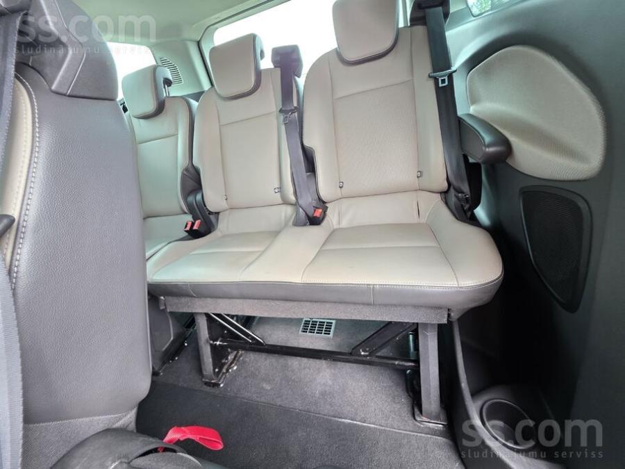 Melns Ford Tourneo 2014 Daugavpils, ar dzinēja tilpumu 2.20 L un nobraukumu 179 tūkst. km par 19970 €, foto 32 vietnē AUTOMOTO.COM.LV