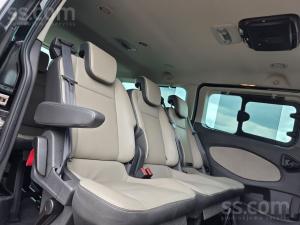 Melns Ford Tourneo 2014 Daugavpils, ar dzinēja tilpumu 2.20 L un nobraukumu 179 tūkst. km par 19970 €, foto 33 vietnē AUTOMOTO.COM.LV