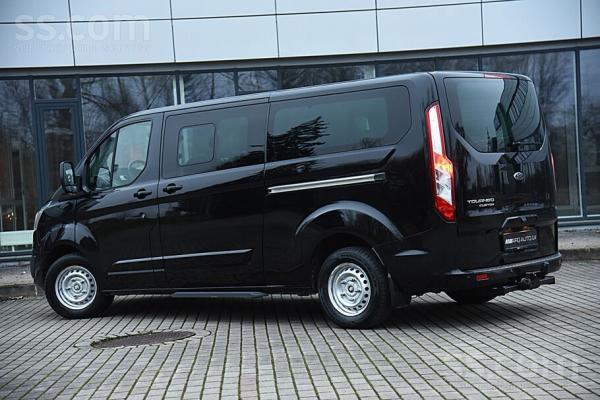 Black Ford Tourneo 2016 in Tukums, with an engine capacity of 2.00 L and mileage of 203 thousand km for 17490 €, photo 3 on AUTOMOTO.COM.LV