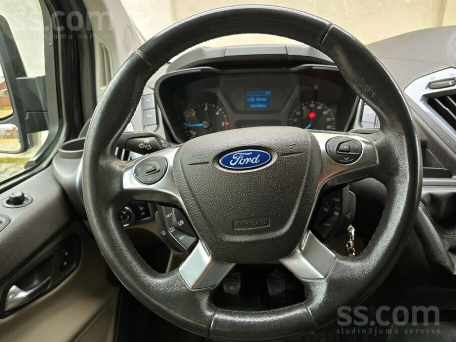 Melns Ford Tourneo 2016 Rīga, ar dzinēja tilpumu 2.20 L un nobraukumu 265 tūkst. km par 10000 €, foto 13 vietnē AUTOMOTO.COM.LV