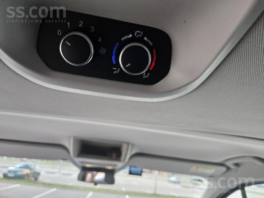 Melns Ford Tourneo 2018 Rīga, ar dzinēja tilpumu 2.00 L un nobraukumu 294 tūkst. km par 18700 €, foto 6 vietnē AUTOMOTO.COM.LV