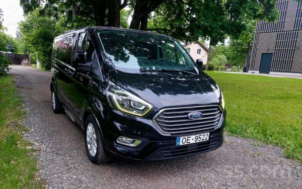Melns Ford Tourneo 2018 Rīga, ar dzinēja tilpumu 2.00 L un nobraukumu 290 tūkst. km par 17000 €, foto 1 vietnē AUTOMOTO.COM.LV