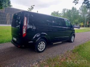 Black Ford Tourneo 2018 in Riga, with an engine capacity of 2.00 L and mileage of 290 thousand km for 17000 €, photo 5 on AUTOMOTO.COM.LV