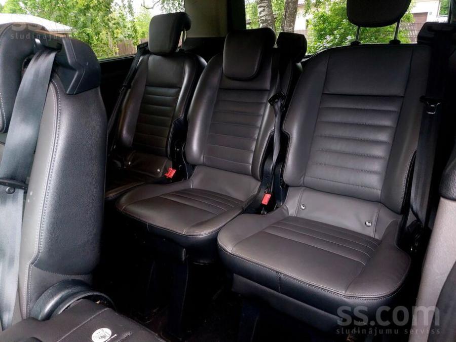Black Ford Tourneo 2018 in Riga, with an engine capacity of 2.00 L and mileage of 290 thousand km for 17000 €, photo 11 on AUTOMOTO.COM.LV