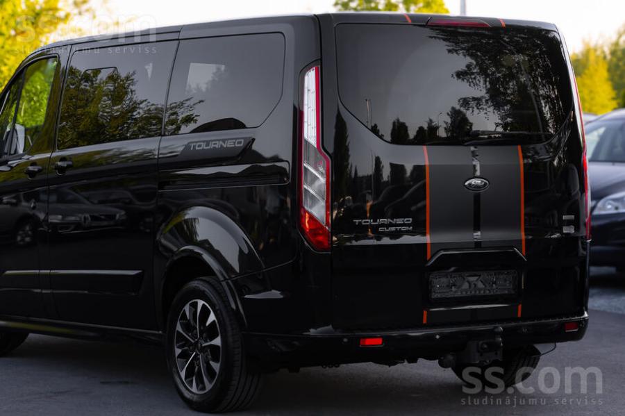 Melns Ford Tourneo 2018 Jelgava, ar dzinēja tilpumu 2.00 L un nobraukumu 0 tūkst. km par 17700 €, foto 7 vietnē AUTOMOTO.COM.LV
