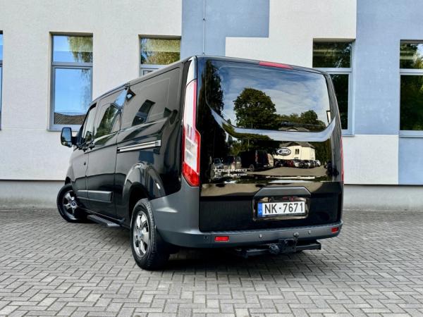 Black Ford Tourneo 2018 in Riga, with an engine capacity of 2.00 L and mileage of 166 thousand km for 19700 €, photo 8 on AUTOMOTO.COM.LV