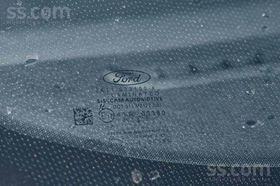 Melns Ford Tourneo 2020 Bauska, ar dzinēja tilpumu 1.00 L un nobraukumu 76 tūkst. km par 23950 €, foto 10 vietnē AUTOMOTO.COM.LV