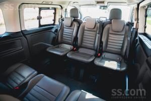 Melns Ford Tourneo 2020 Bauska, ar dzinēja tilpumu 1.00 L un nobraukumu 76 tūkst. km par 23950 €, foto 15 vietnē AUTOMOTO.COM.LV