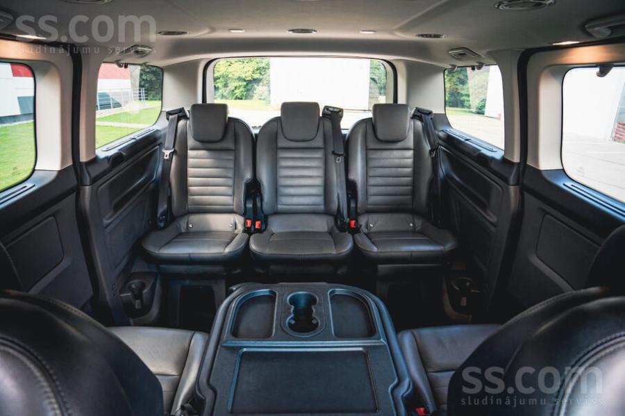 Melns Ford Tourneo 2020 Bauska, ar dzinēja tilpumu 1.00 L un nobraukumu 76 tūkst. km par 23950 €, foto 18 vietnē AUTOMOTO.COM.LV