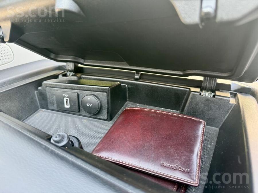Melns Ford Tourneo 2022 Saldus, ar dzinēja tilpumu 2.00 L un nobraukumu 148 tūkst. km par 32000 €, foto 15 vietnē AUTOMOTO.COM.LV