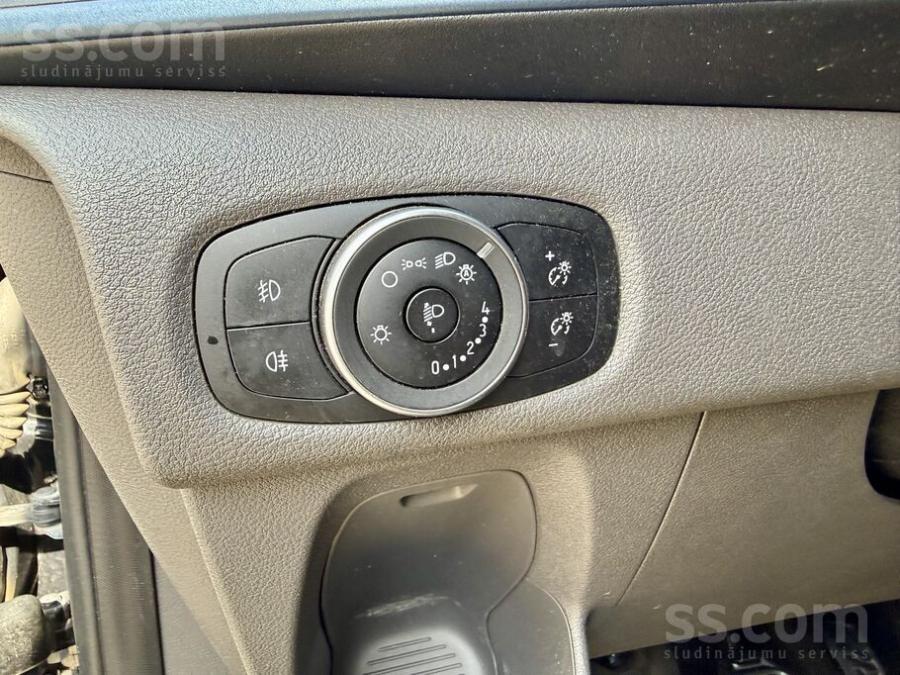 Melns Ford Tourneo 2022 Saldus, ar dzinēja tilpumu 2.00 L un nobraukumu 148 tūkst. km par 32000 €, foto 19 vietnē AUTOMOTO.COM.LV