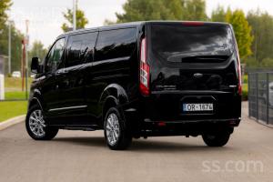 Black Ford Tourneo 2022 in Jelgava, with an engine capacity of 2.00 L and mileage of 0 thousand km for 22950 €, photo 7 on AUTOMOTO.COM.LV