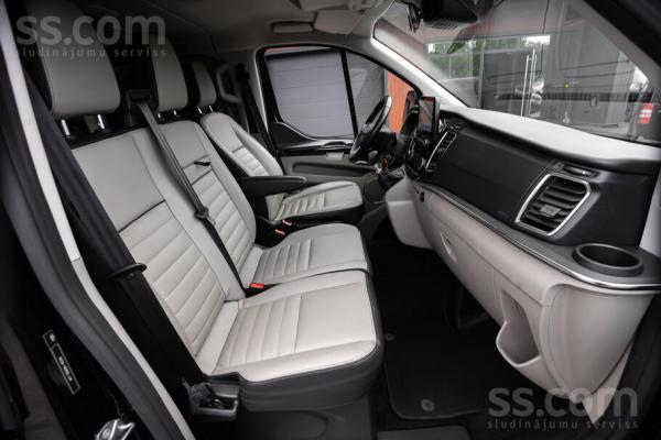 Black Ford Tourneo 2022 in Jelgava, with an engine capacity of 2.00 L and mileage of 0 thousand km for 22950 €, photo 8 on AUTOMOTO.COM.LV