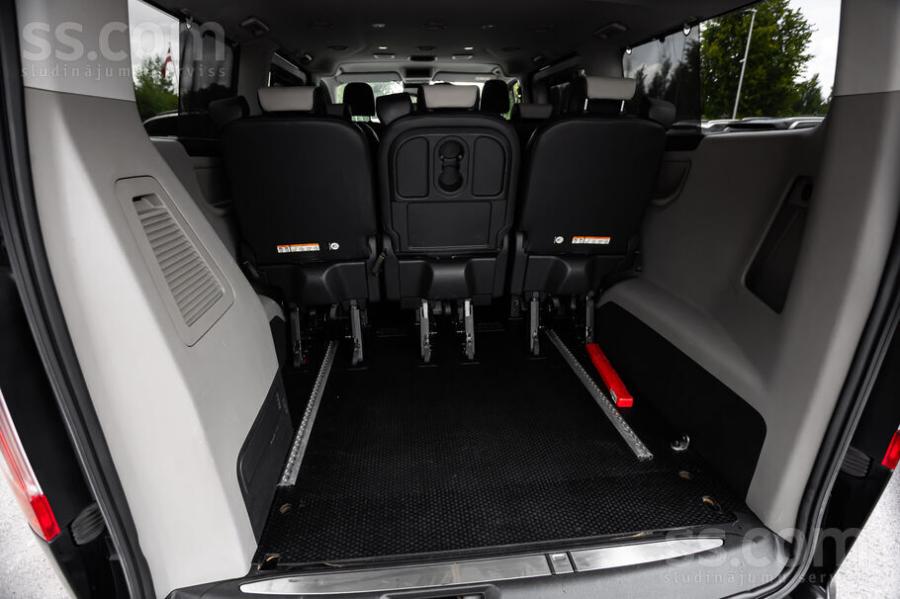 Black Ford Tourneo 2022 in Jelgava, with an engine capacity of 2.00 L and mileage of 0 thousand km for 22950 €, photo 14 on AUTOMOTO.COM.LV