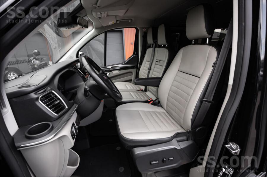Black Ford Tourneo 2022 in Jelgava, with an engine capacity of 2.00 L and mileage of 0 thousand km for 22950 €, photo 15 on AUTOMOTO.COM.LV