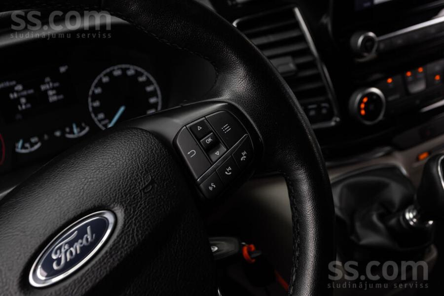 Black Ford Tourneo 2022 in Jelgava, with an engine capacity of 2.00 L and mileage of 0 thousand km for 22950 €, photo 29 on AUTOMOTO.COM.LV