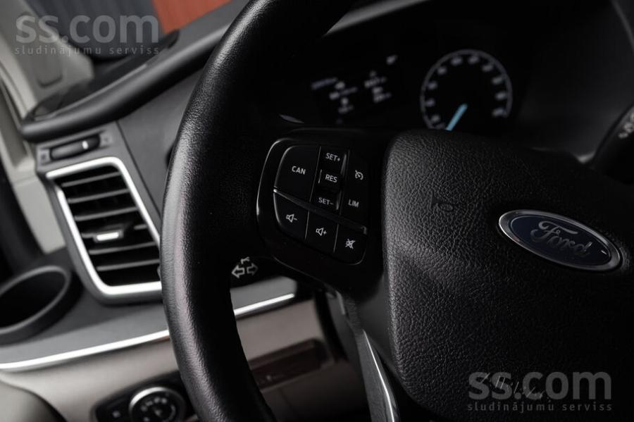 Black Ford Tourneo 2022 in Jelgava, with an engine capacity of 2.00 L and mileage of 0 thousand km for 22950 €, photo 30 on AUTOMOTO.COM.LV
