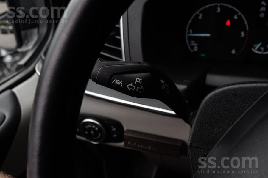 Black Ford Tourneo 2022 in Jelgava, with an engine capacity of 2.00 L and mileage of 0 thousand km for 22950 €, photo 33 on AUTOMOTO.COM.LV