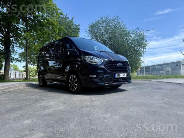 Melns Ford Tourneo 2023 Cēsis, ar dzinēja tilpumu 2.00 L un nobraukumu 66 tūkst. km par 36000 €, foto 1 vietnē AUTOMOTO.COM.LV