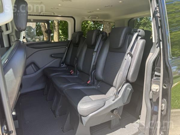 Melns Ford Tourneo 2023 Cēsis, ar dzinēja tilpumu 2.00 L un nobraukumu 66 tūkst. km par 36000 €, foto 4 vietnē AUTOMOTO.COM.LV