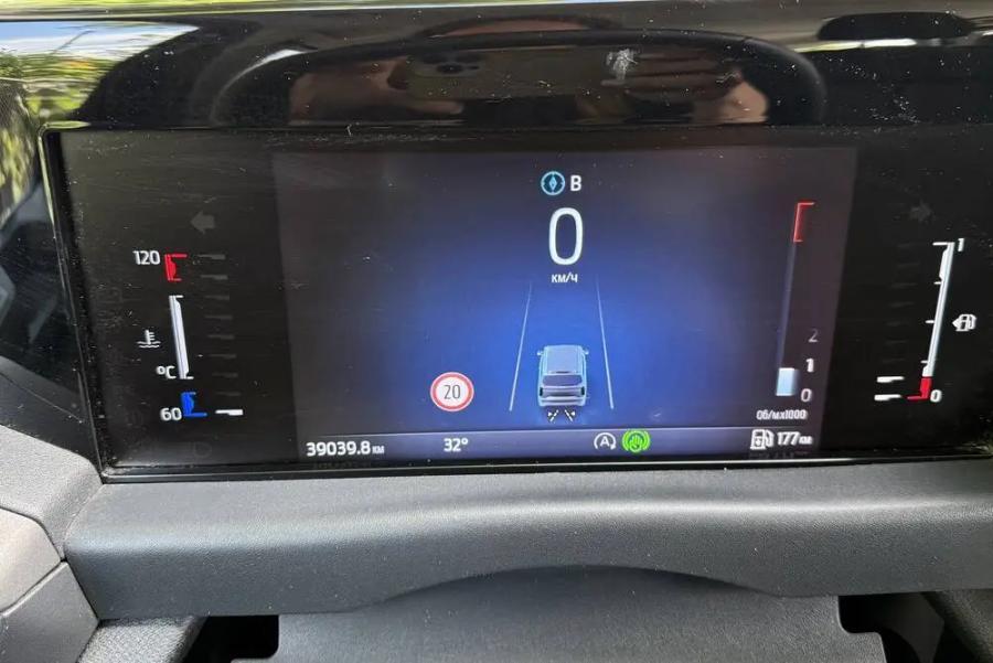 Black Ford Tourneo 2024 in Riga, with an engine capacity of 2.00 L and mileage of 39 thousand km for 38000 €, photo 16 on AUTOMOTO.COM.LV