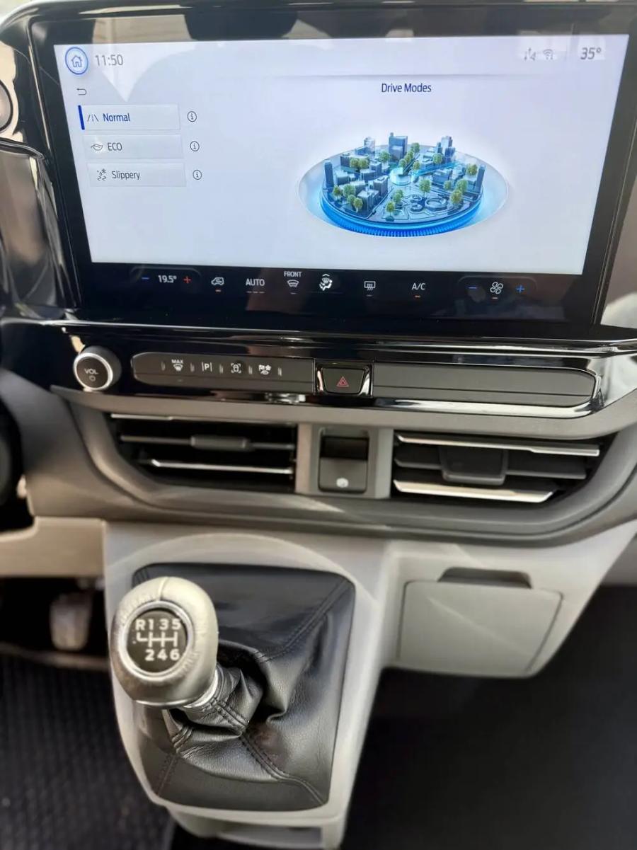 Black Ford Tourneo 2024 in Riga, with an engine capacity of 2.00 L and mileage of 39 thousand km for 38000 €, photo 30 on AUTOMOTO.COM.LV