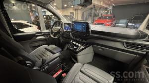 Melns Ford Tourneo 2025 Rīga, ar dzinēja tilpumu 2.00 L un nobraukumu 14 tūkst. km par 57990 €, foto 15 vietnē AUTOMOTO.COM.LV