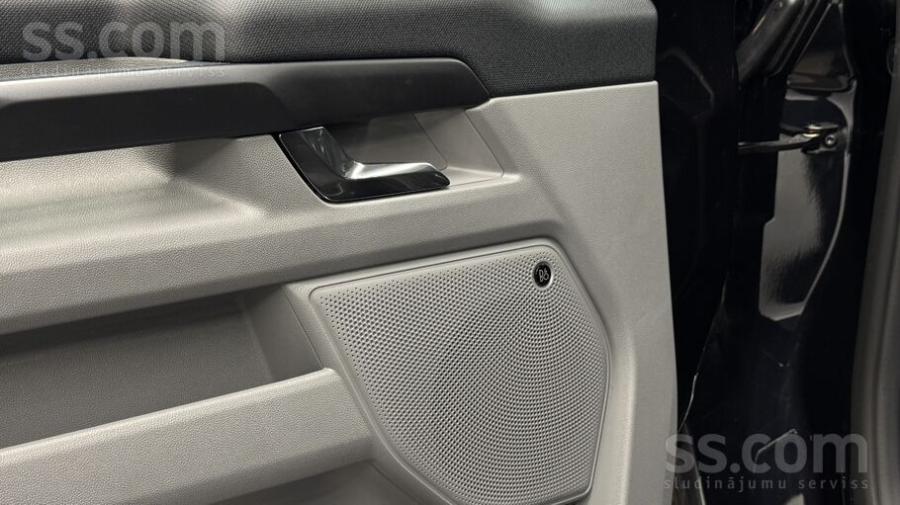 Melns Ford Tourneo 2025 Rīga, ar dzinēja tilpumu 2.00 L un nobraukumu 14 tūkst. km par 57990 €, foto 19 vietnē AUTOMOTO.COM.LV