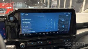 Melns Ford Tourneo 2025 Rīga, ar dzinēja tilpumu 2.00 L un nobraukumu 14 tūkst. km par 57990 €, foto 26 vietnē AUTOMOTO.COM.LV