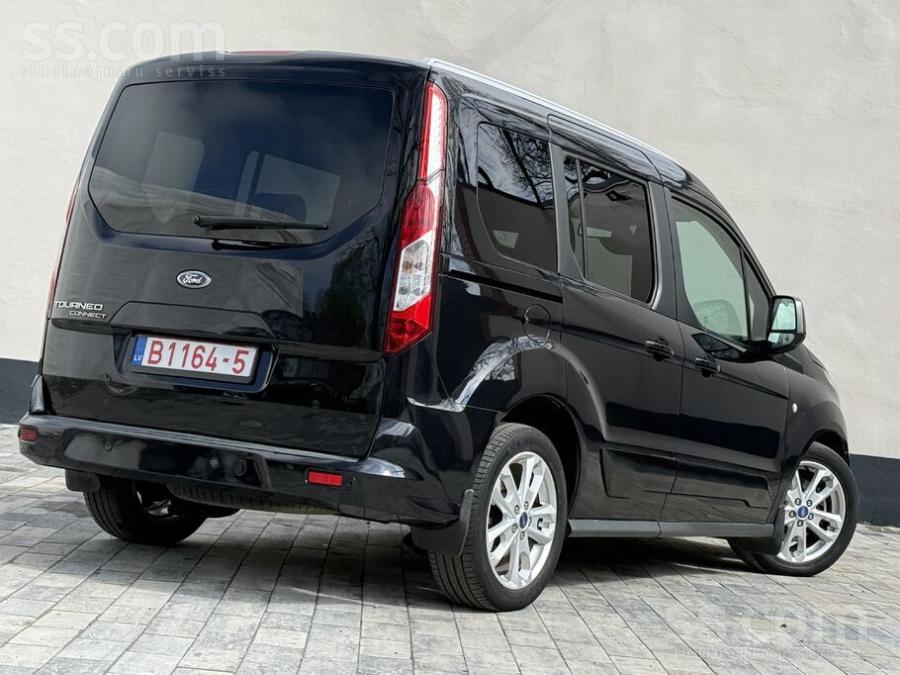Melns Ford Tourneo 2015 Rīga, ar dzinēja tilpumu 1.60 L un nobraukumu 224 tūkst. km par 5999 €, foto 3 vietnē AUTOMOTO.COM.LV