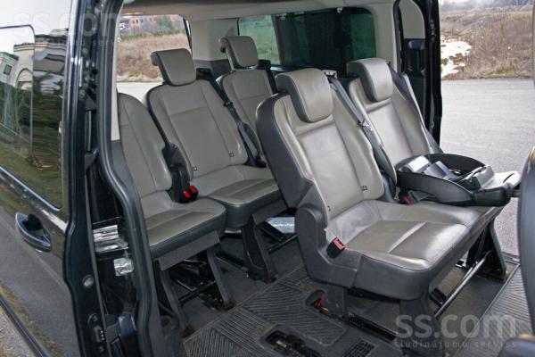 Ford Tourneo 2015 Rīga vietnē Melns Ford Tourneo 2015 Rīga, ar dzinēja tilpumu 2.20 L un nobraukumu 195 tūkst. km par 14000 €, foto 10 vietnē AUTOMOTO.COM.LV