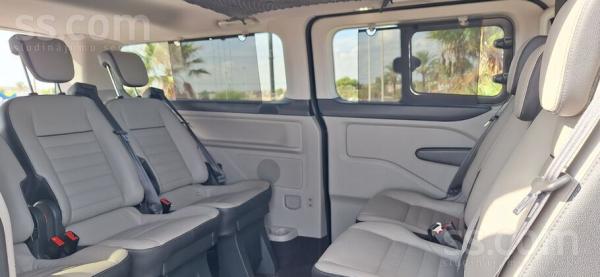 Black Ford Tourneo 2018 in Kuldiga, with an engine capacity of 2.00 L and mileage of 122 thousand km for 23500 €, photo 8 on AUTOMOTO.COM.LV