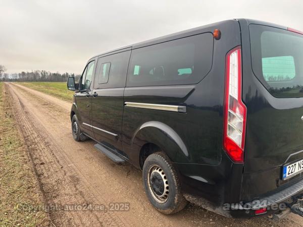 Black Ford Tourneo 2014 in Tallinn, with an engine capacity of 2.20 L and mileage of 276 thousand km for 10000 €, photo 5 on AUTOMOTO.COM.LV