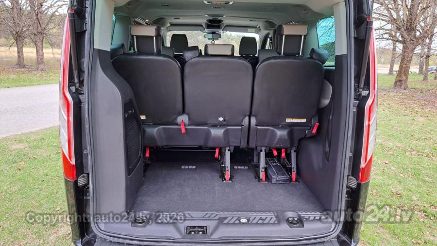 Melns Ford Tourneo 2014 Tallina, ar dzinēja tilpumu 2.20 L un nobraukumu 192 tūkst. km par 8000 €, foto 18 vietnē AUTOMOTO.COM.LV