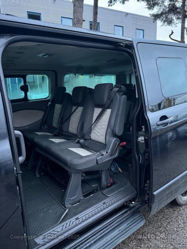 Melns Ford Tourneo 2015 Tallina, ar dzinēja tilpumu 2.20 L un nobraukumu 132 tūkst. km par 12000 €, foto 11 vietnē AUTOMOTO.COM.LV
