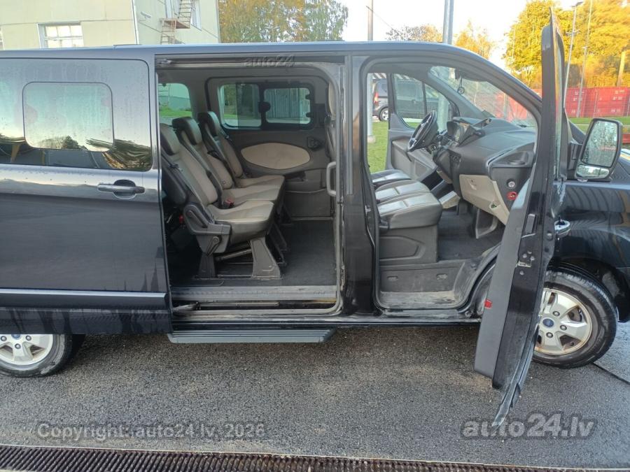 Black Ford Tourneo 2015 in Tallinn, with an engine capacity of 2.20 L and mileage of 249 thousand km for 13900 €, photo 9 on AUTOMOTO.COM.LV