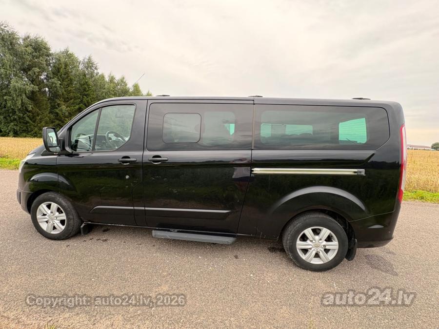 Melns Ford Tourneo 2015 Tallina, ar dzinēja tilpumu 2.20 L un nobraukumu 302 tūkst. km par 8400 €, foto 5 vietnē AUTOMOTO.COM.LV