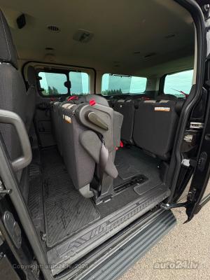 Melns Ford Tourneo 2015 Tallina, ar dzinēja tilpumu 2.20 L un nobraukumu 302 tūkst. km par 8400 €, foto 18 vietnē AUTOMOTO.COM.LV