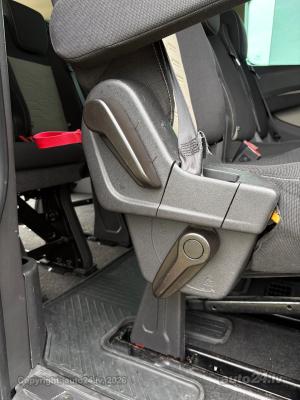 Melns Ford Tourneo 2015 Tallina, ar dzinēja tilpumu 2.20 L un nobraukumu 302 tūkst. km par 8400 €, foto 19 vietnē AUTOMOTO.COM.LV