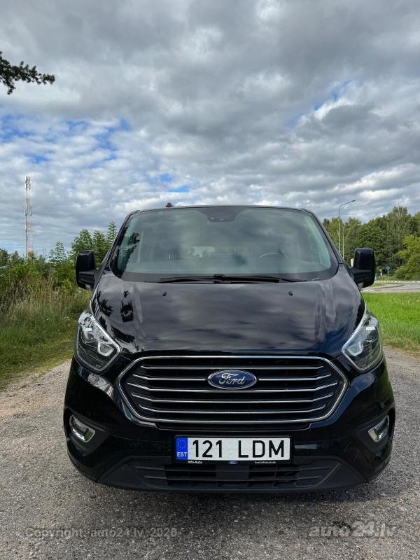 Black Ford Tourneo 2022 in Voru, with an engine capacity of 2.00 L and mileage of 119 thousand km for 33600 €, photo 3 on AUTOMOTO.COM.LV